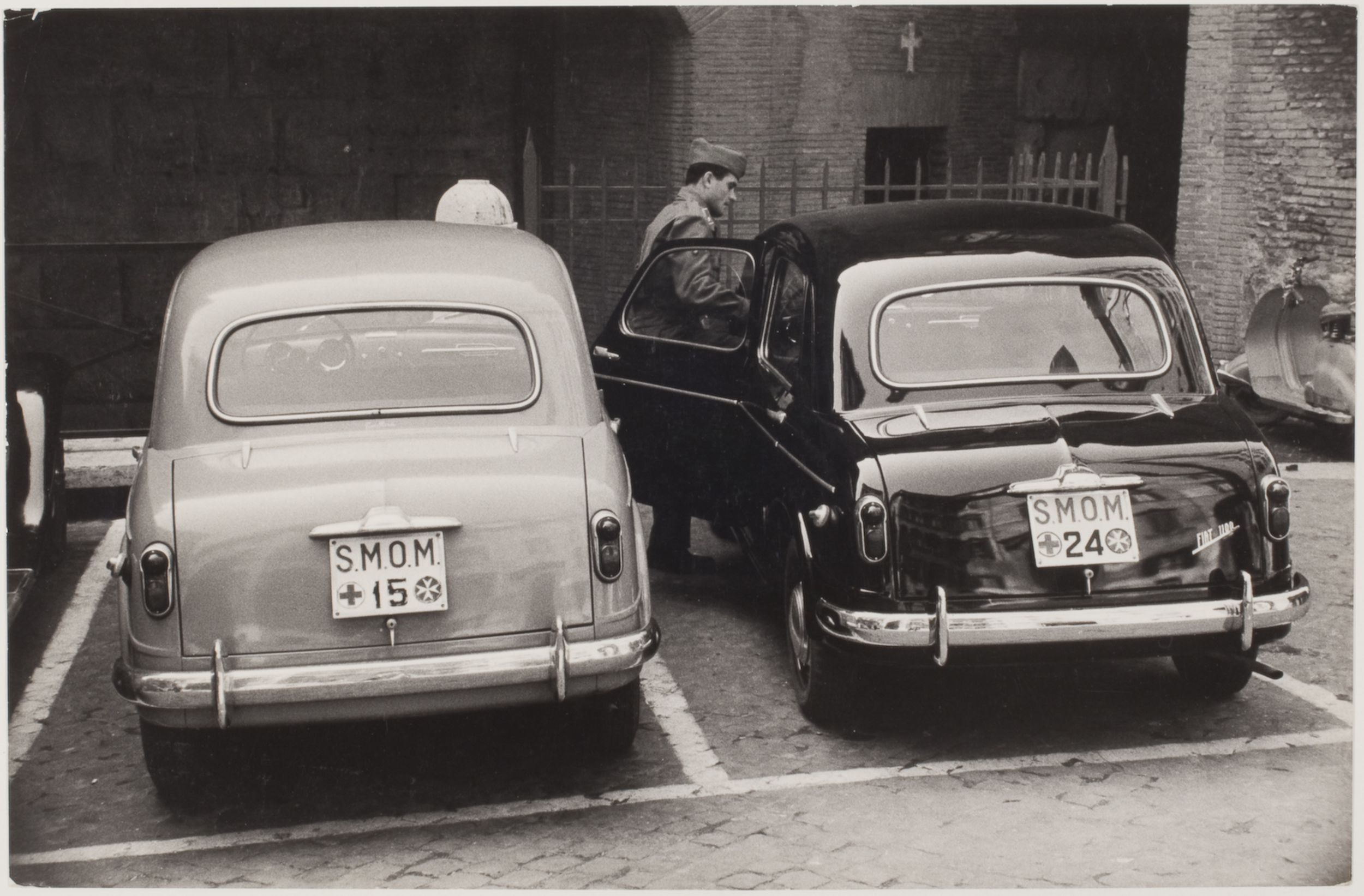 [Two cars, Rome] | International Center of Photography