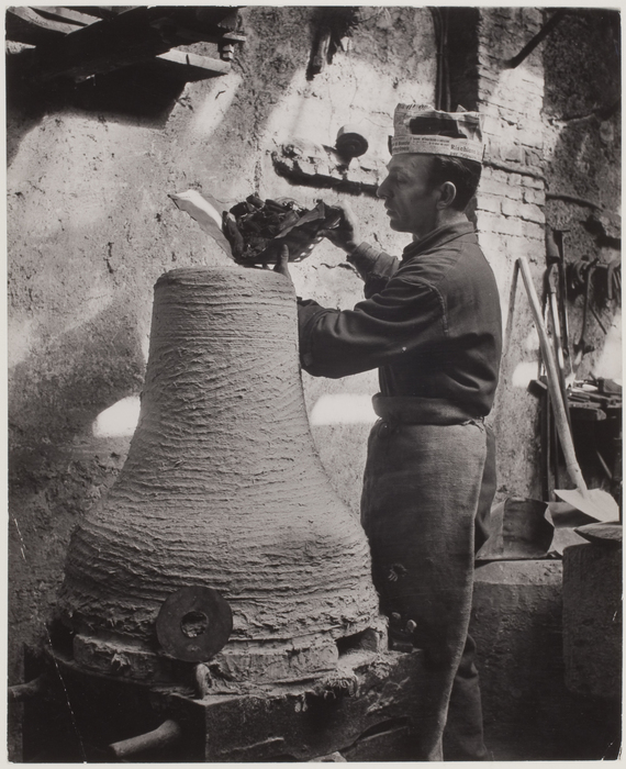 [Man making a bell, Rome] | International Center of Photography