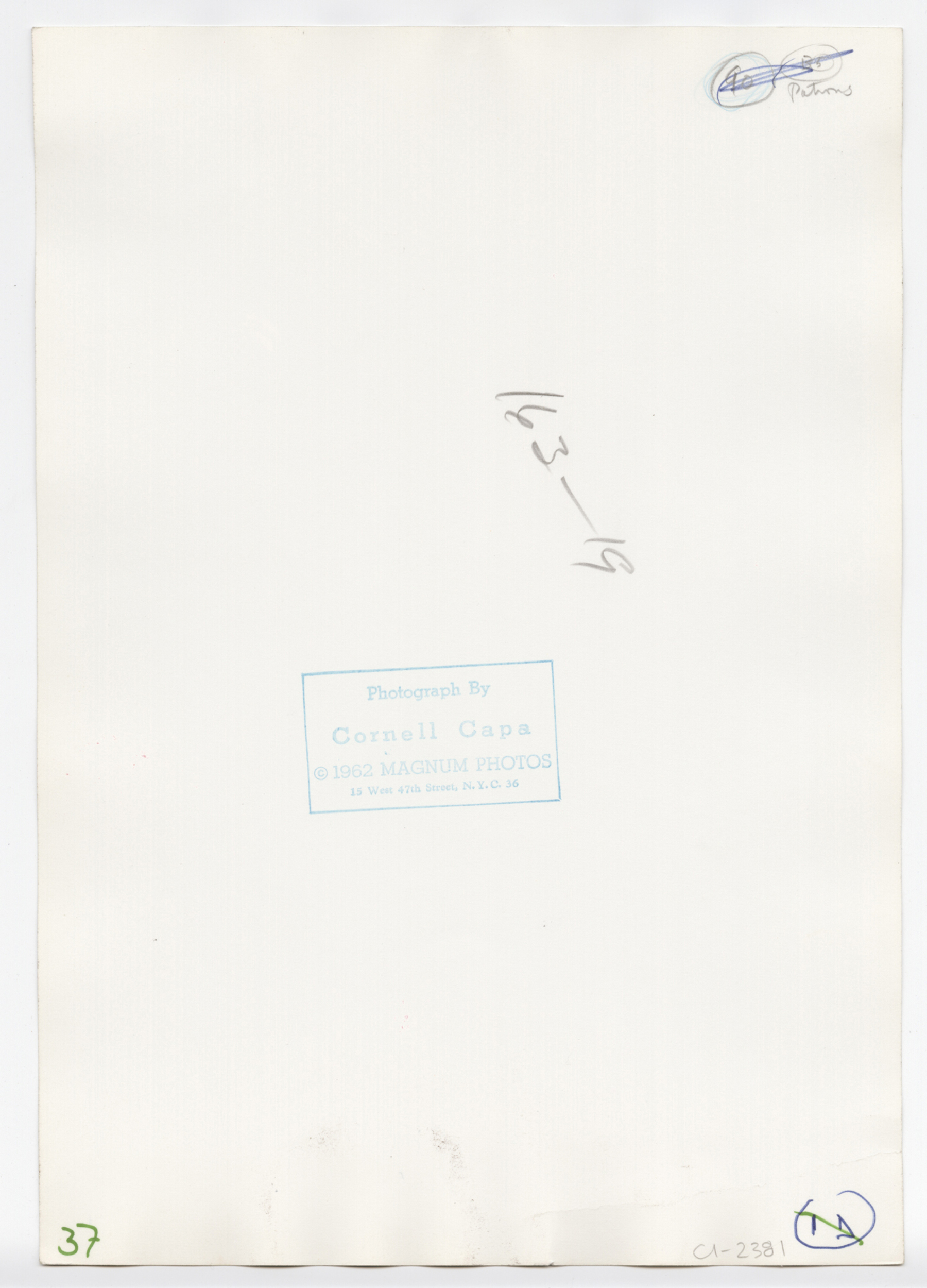 [Trader and Amahuaca with rifles, Peru | International Center of ...