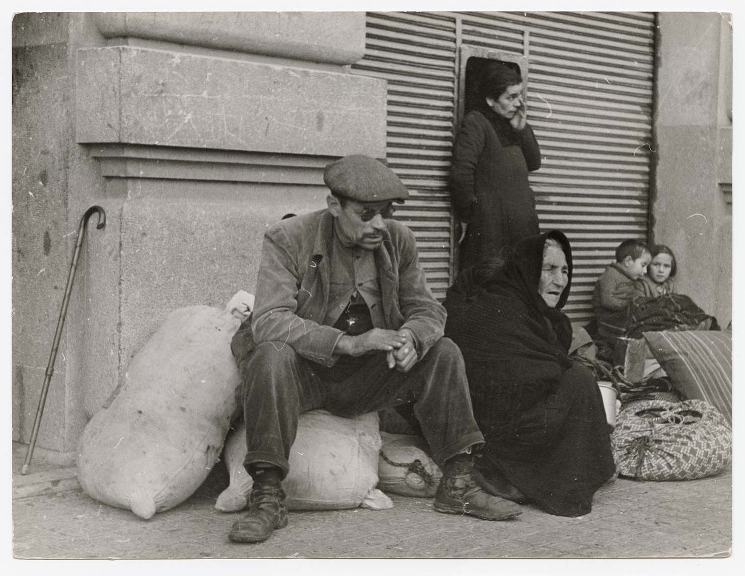 This Is War! Robert Capa at Work | International Center of Photography
