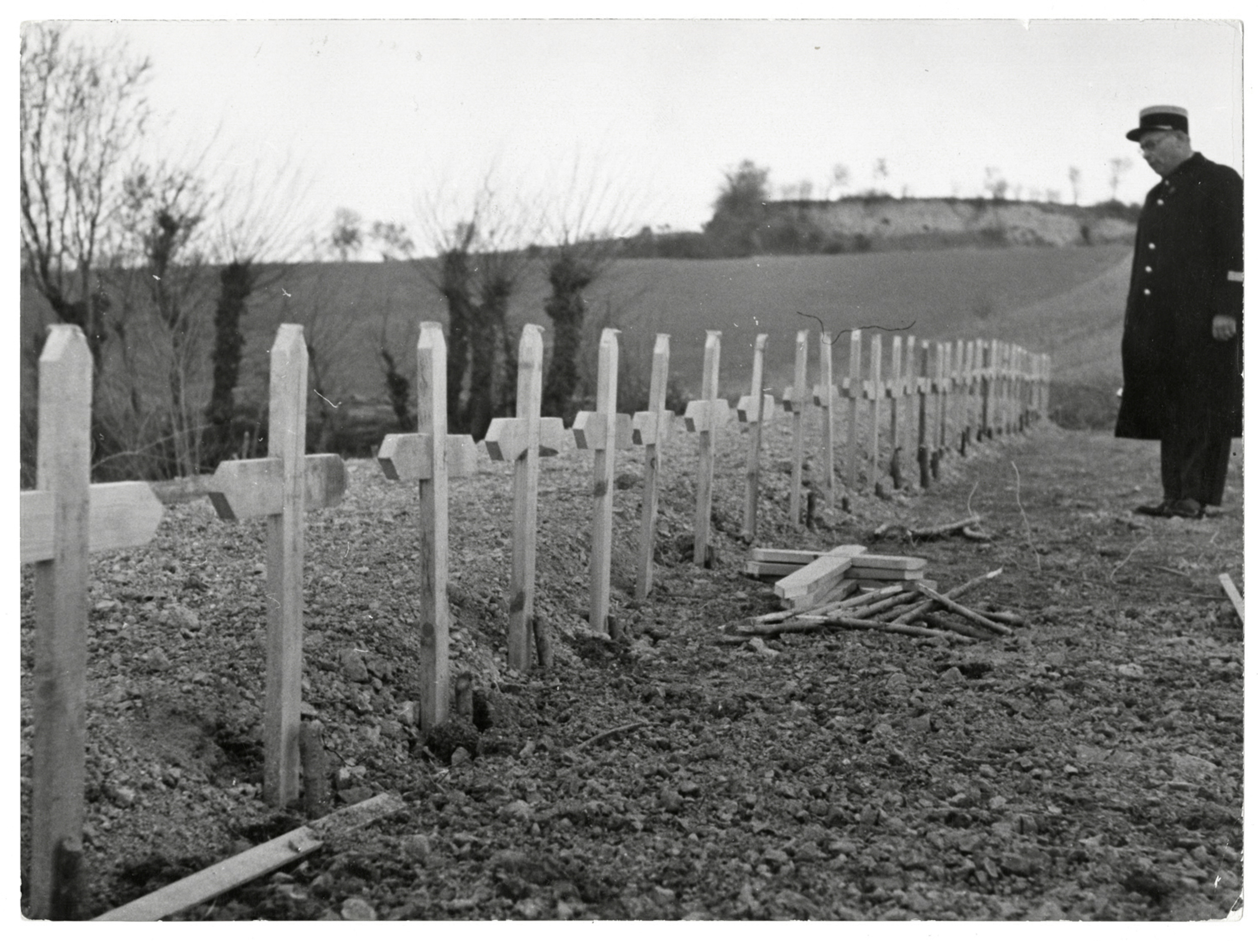 [Cemetery at a concentration camp for Spanish refugees, near Bram ...