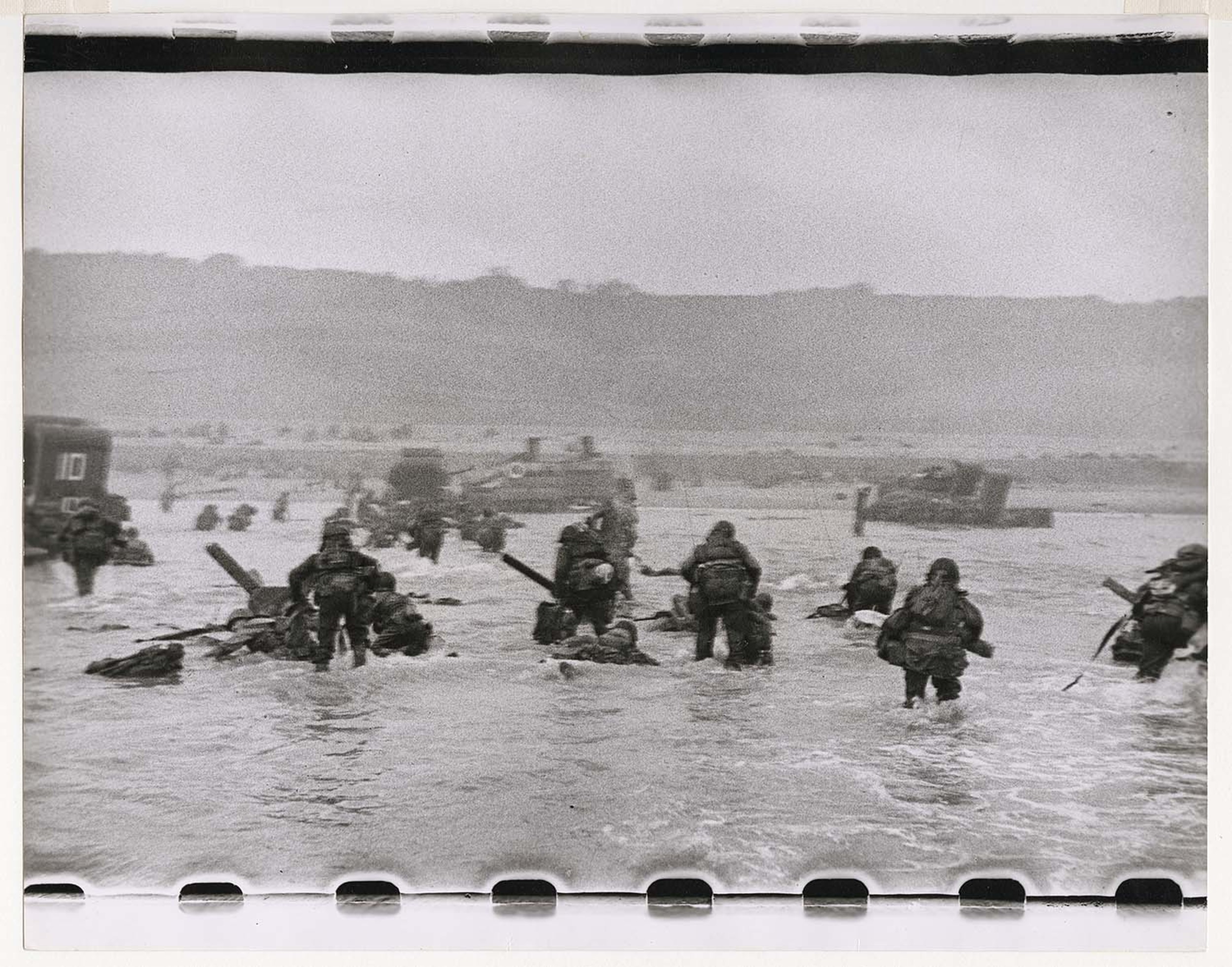 This Is War! Robert Capa at Work | International Center of Photography