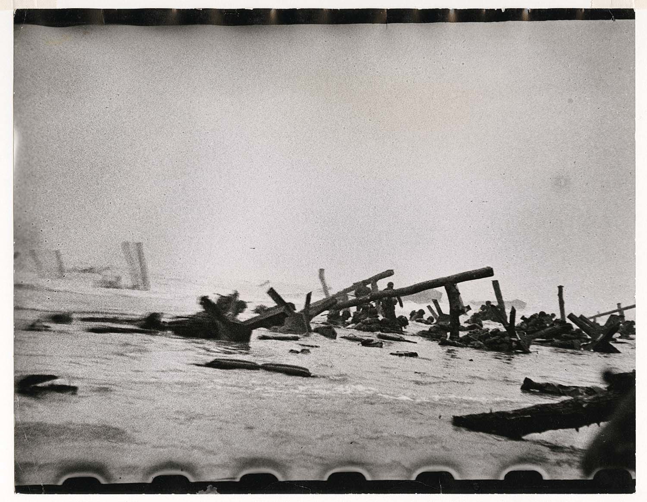 This Is War! Robert Capa at Work | International Center of Photography