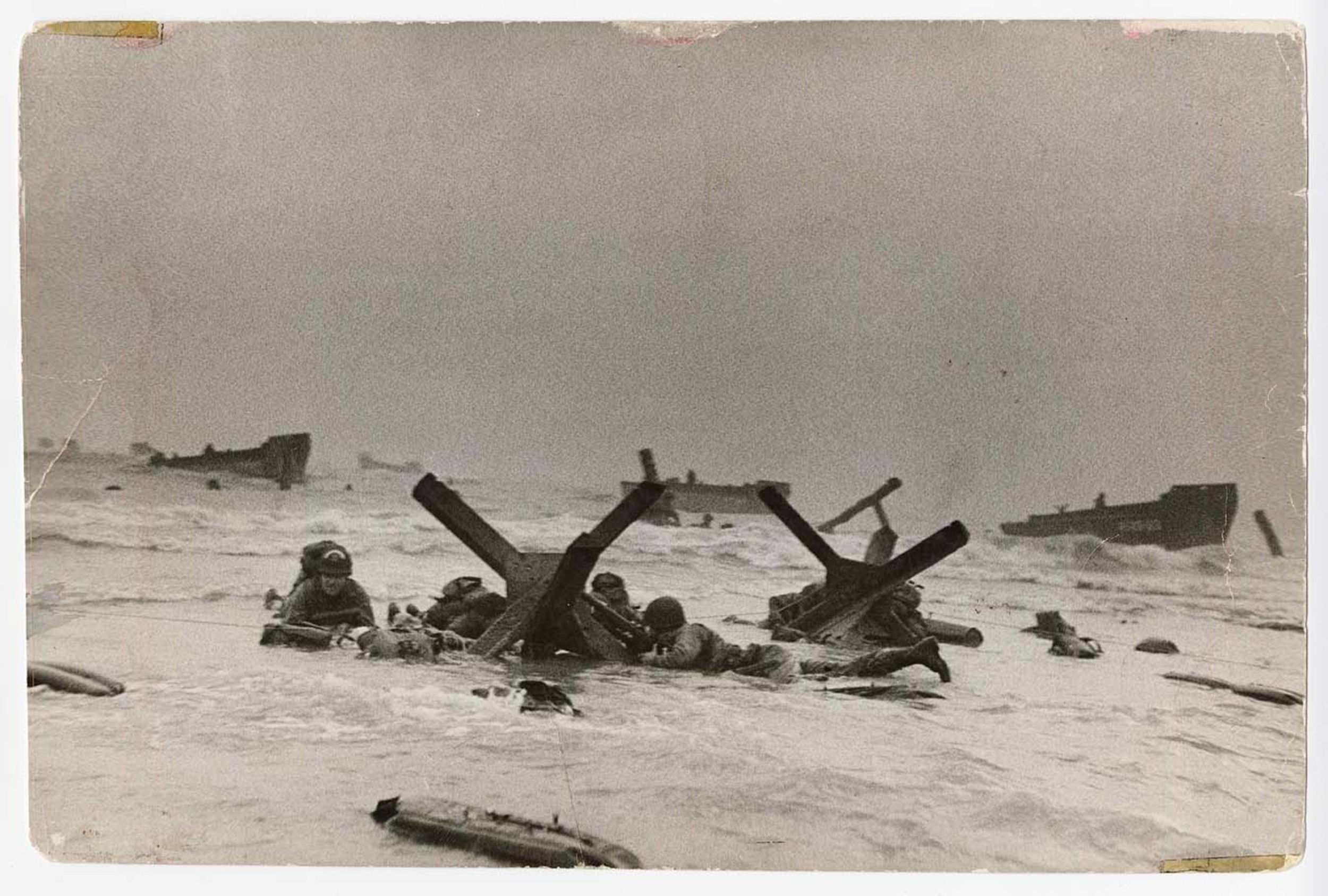 Robert Capa 1944 | International Center of Photography