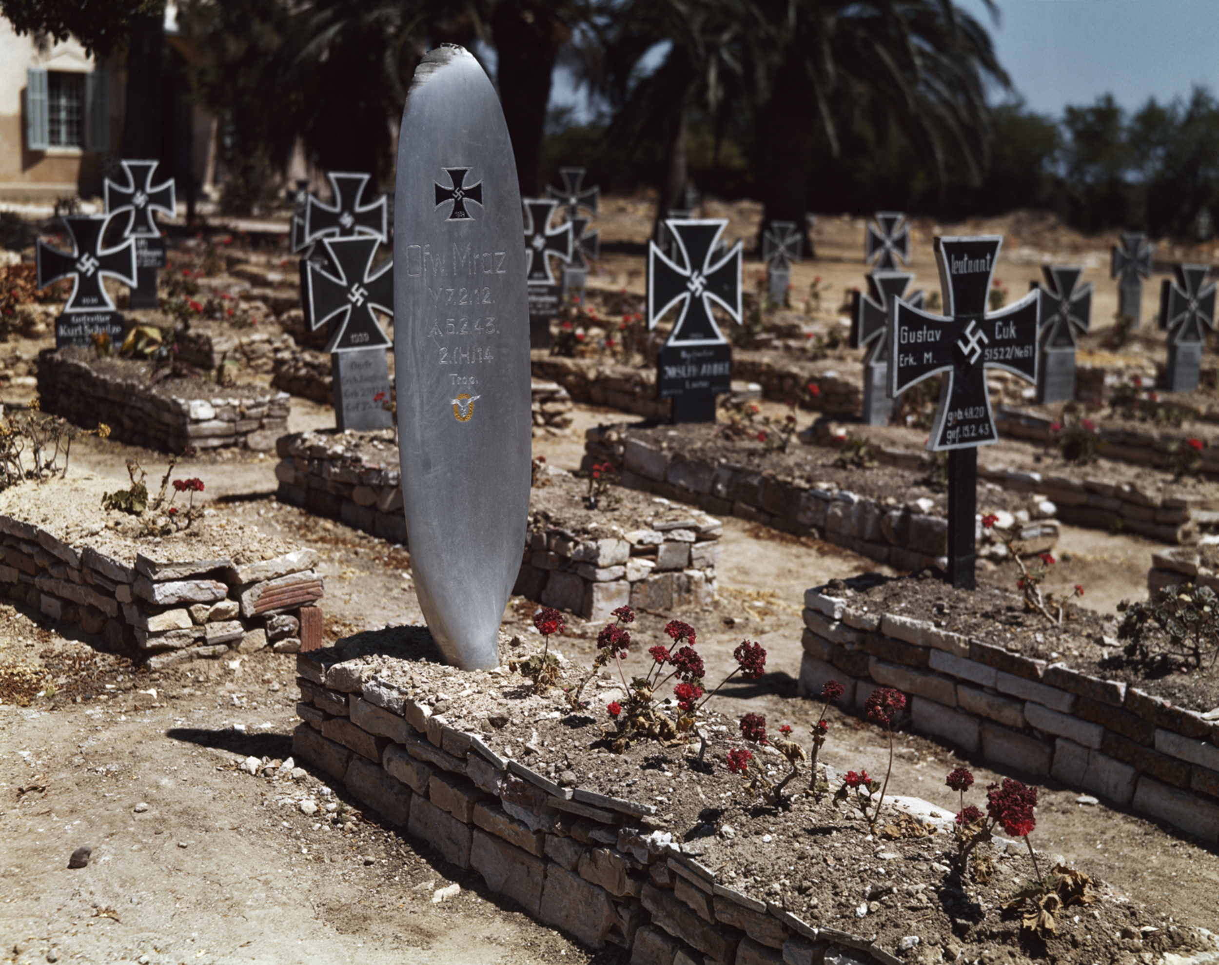 Capa in Color | International Center of Photography