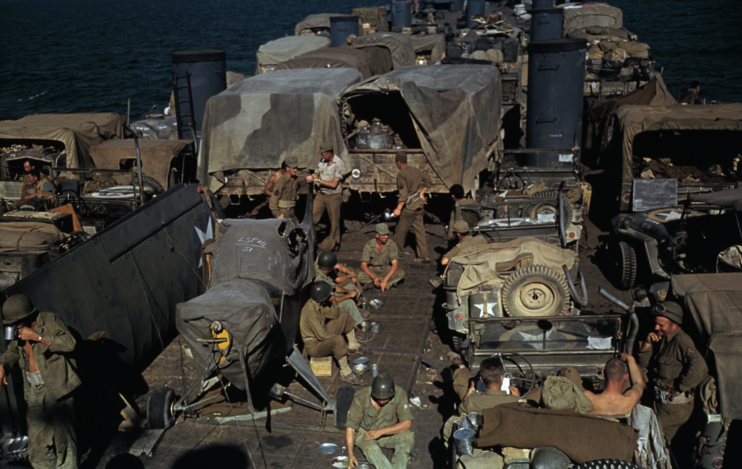 Capa in Color | International Center of Photography