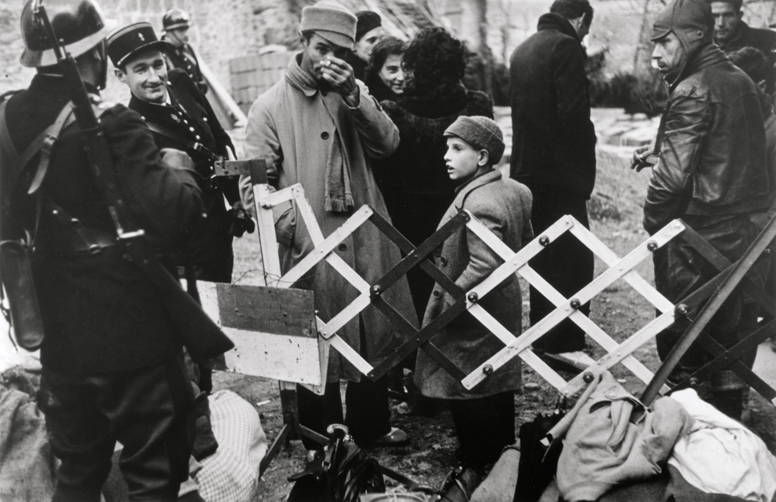 [Spanish refugees at the French border, north of Barcelona ...