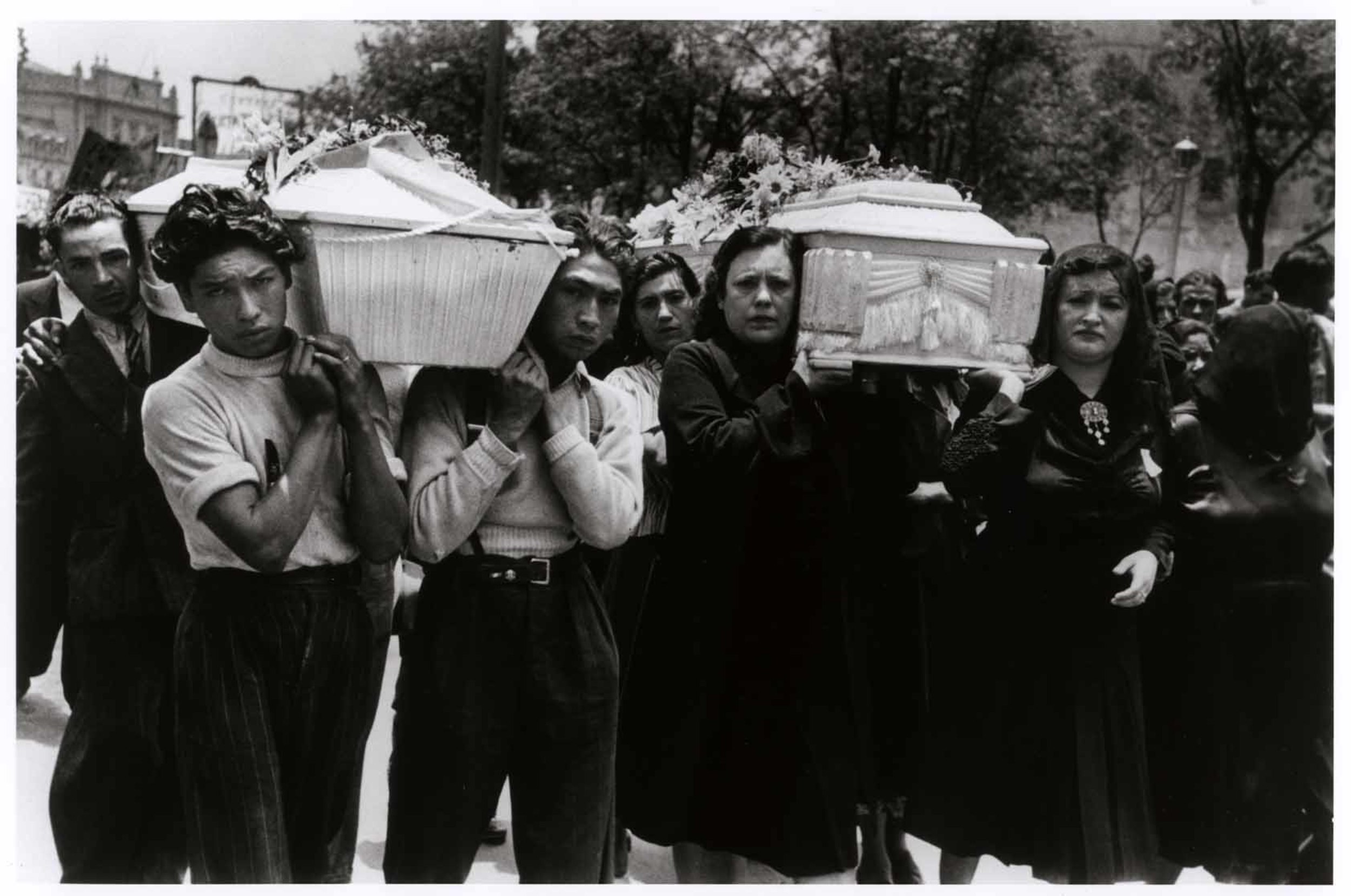 [Funeral procession for those killed on the day of the presidential ...