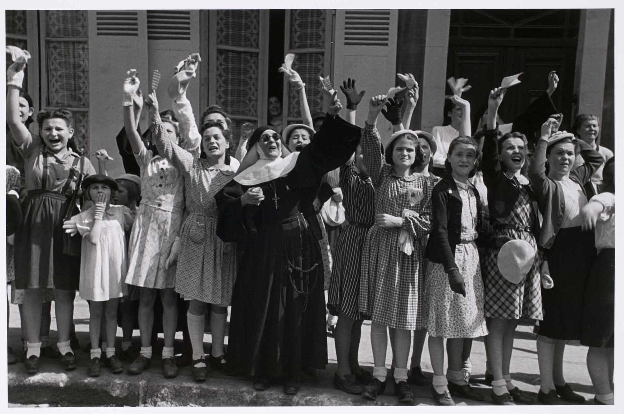 Robert Capa 1944 | International Center of Photography