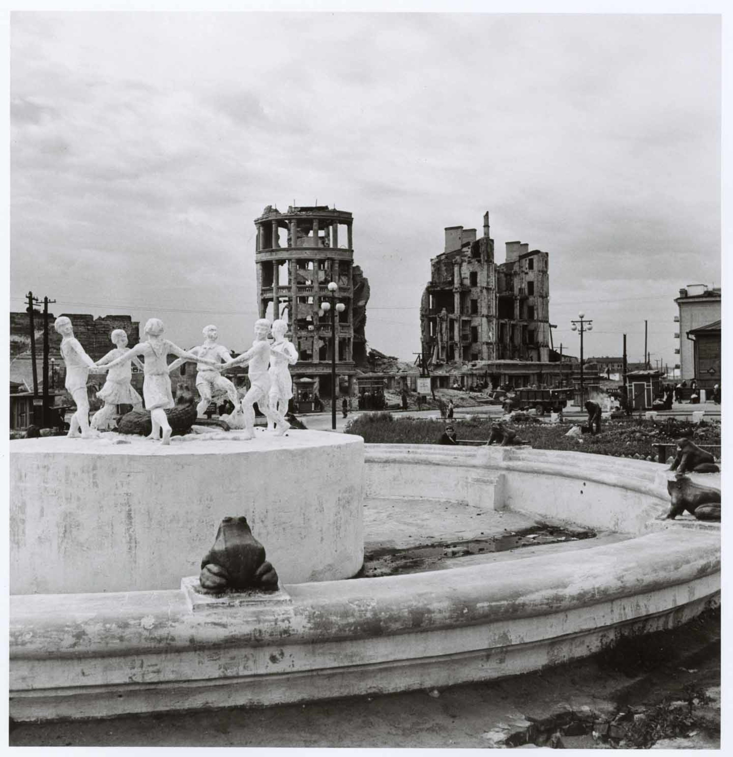 [Fountain rubble in city square, Stalingrad] | International Center of ...