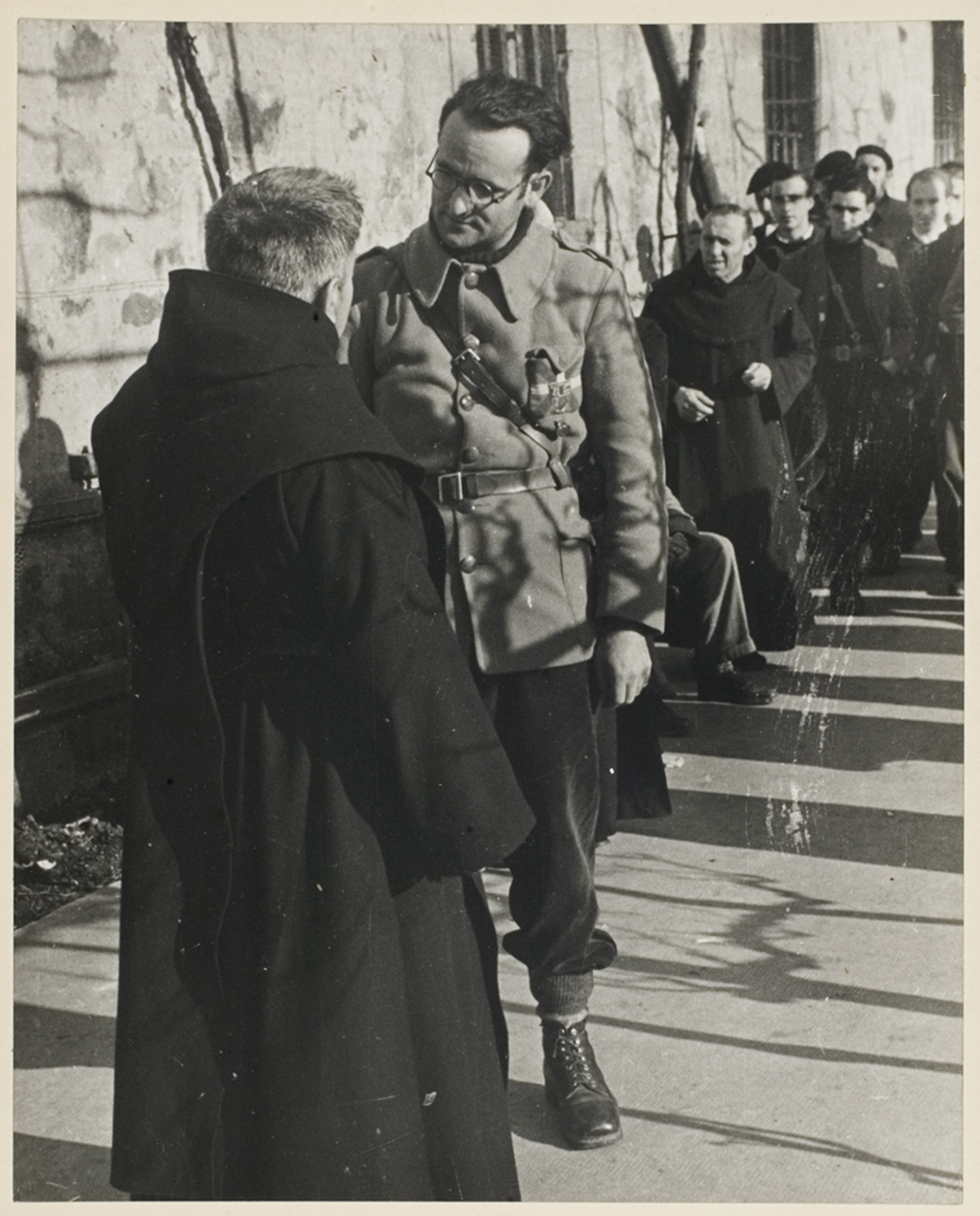 [Republican Basque soldiers talking with monk at the cloister ...