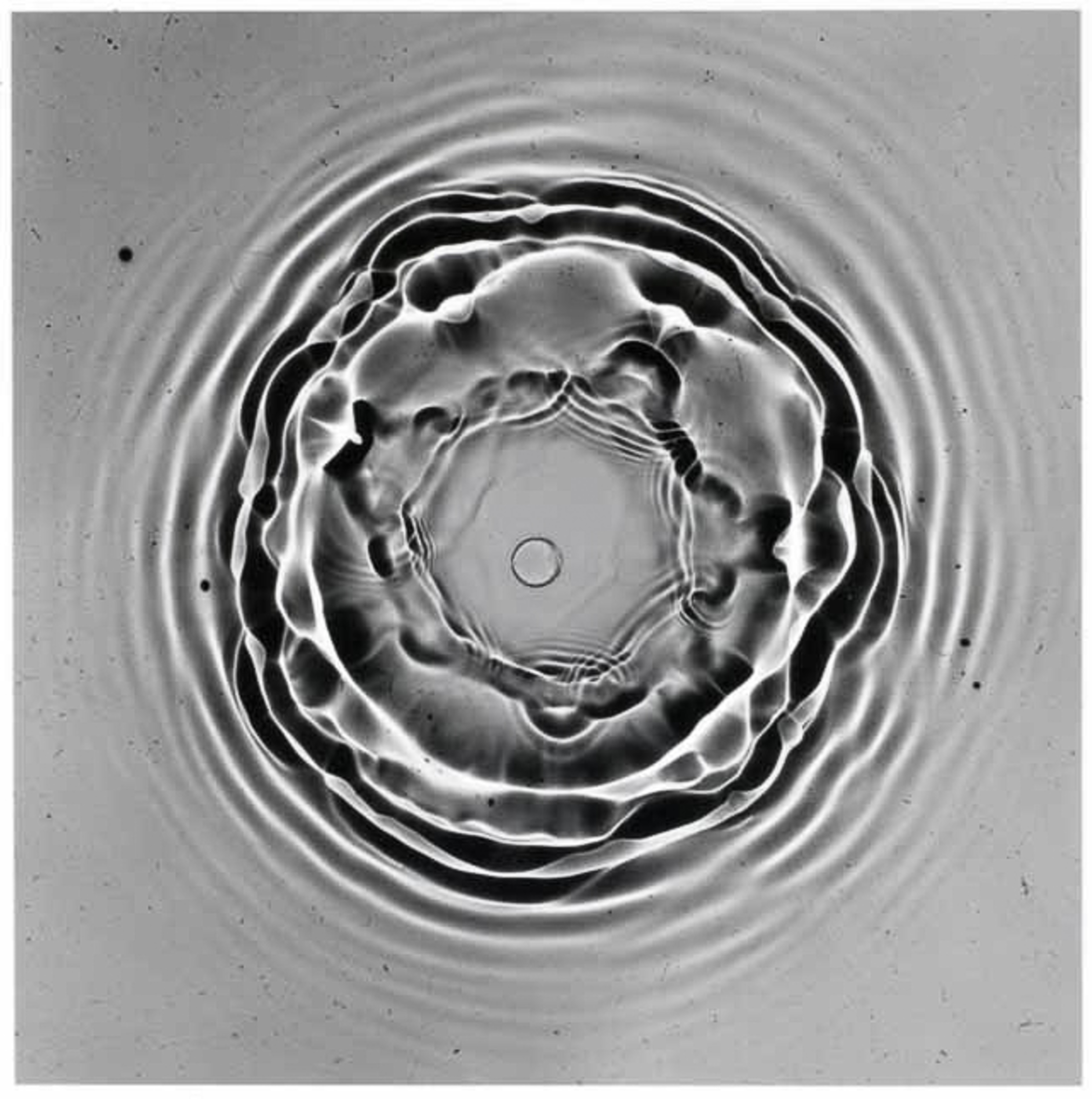 Water-drop splash | International Center of Photography