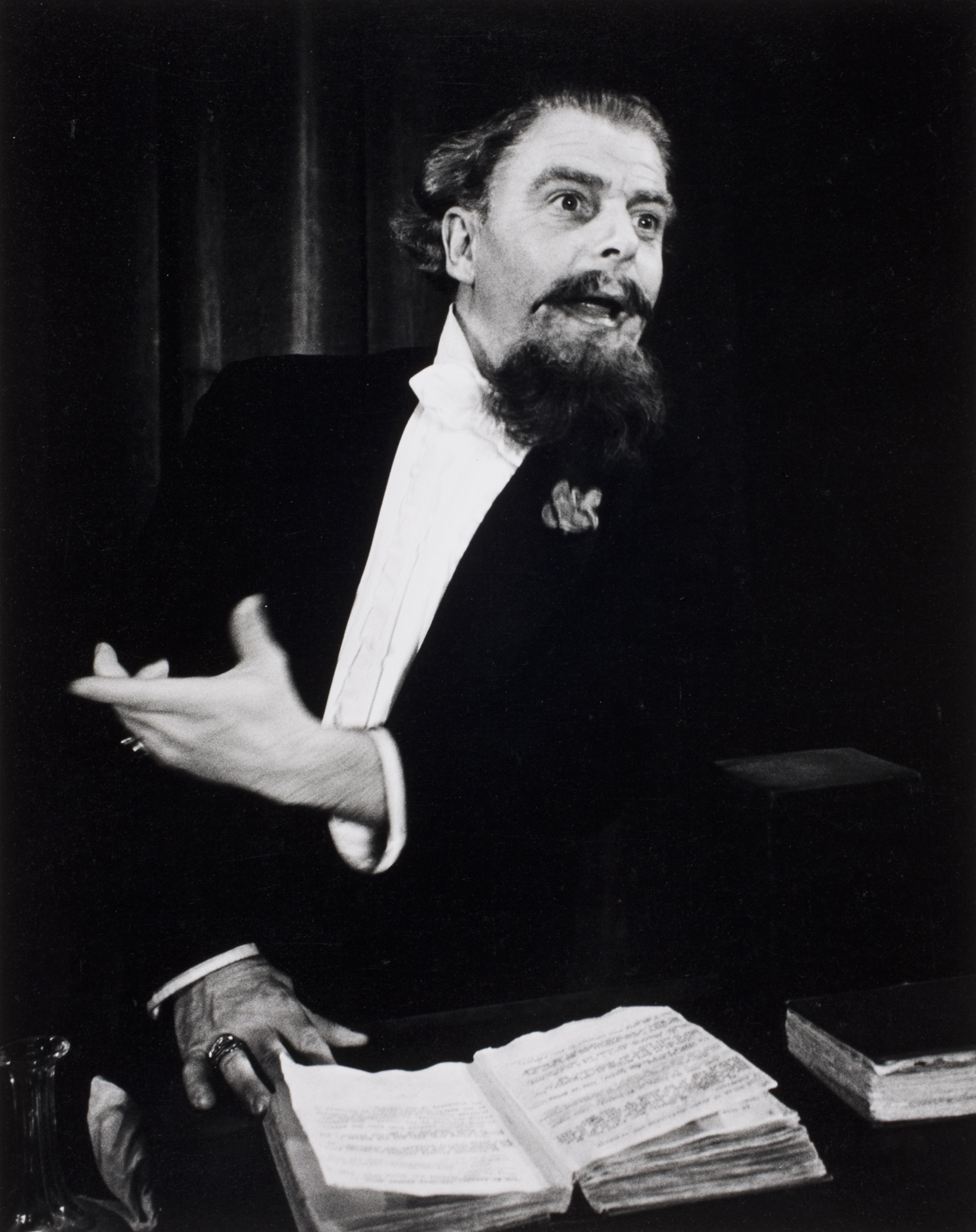 Emlyn Williams, actor and playwright | International Center of Photography