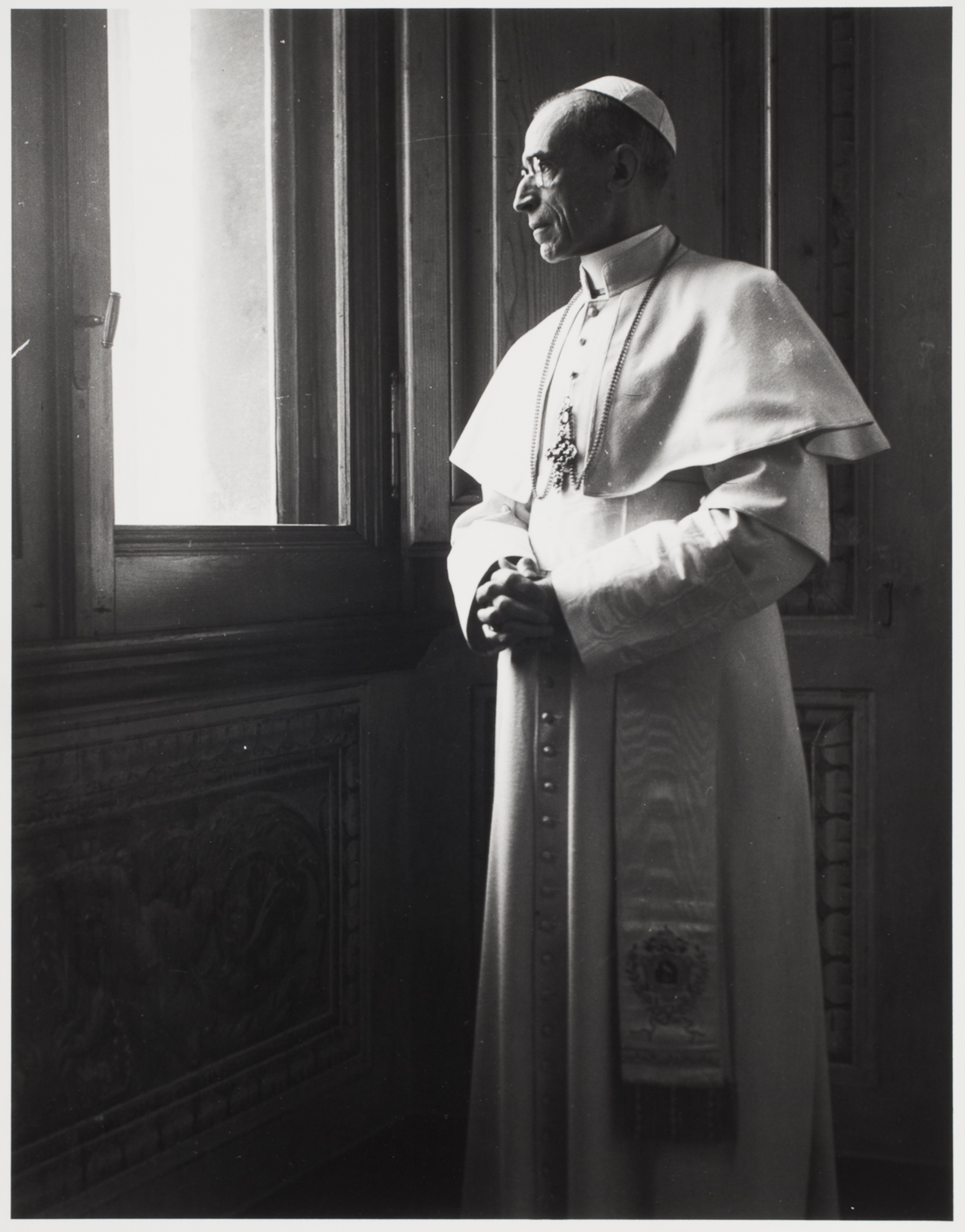 [Pope Pius XII at a private audience in his Vatican study ...