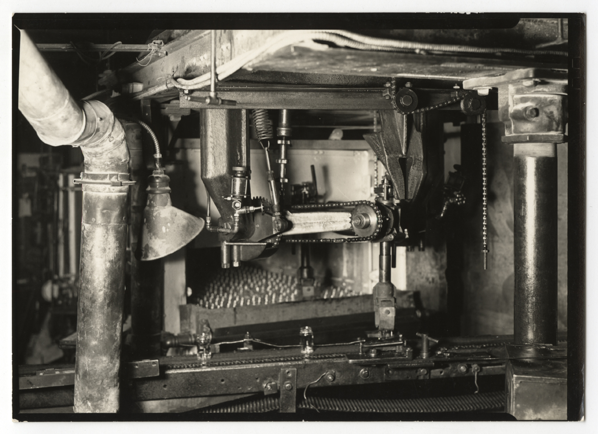 [Hartford "I.S." stacker and lehr, fastest bottle machine in factory ...