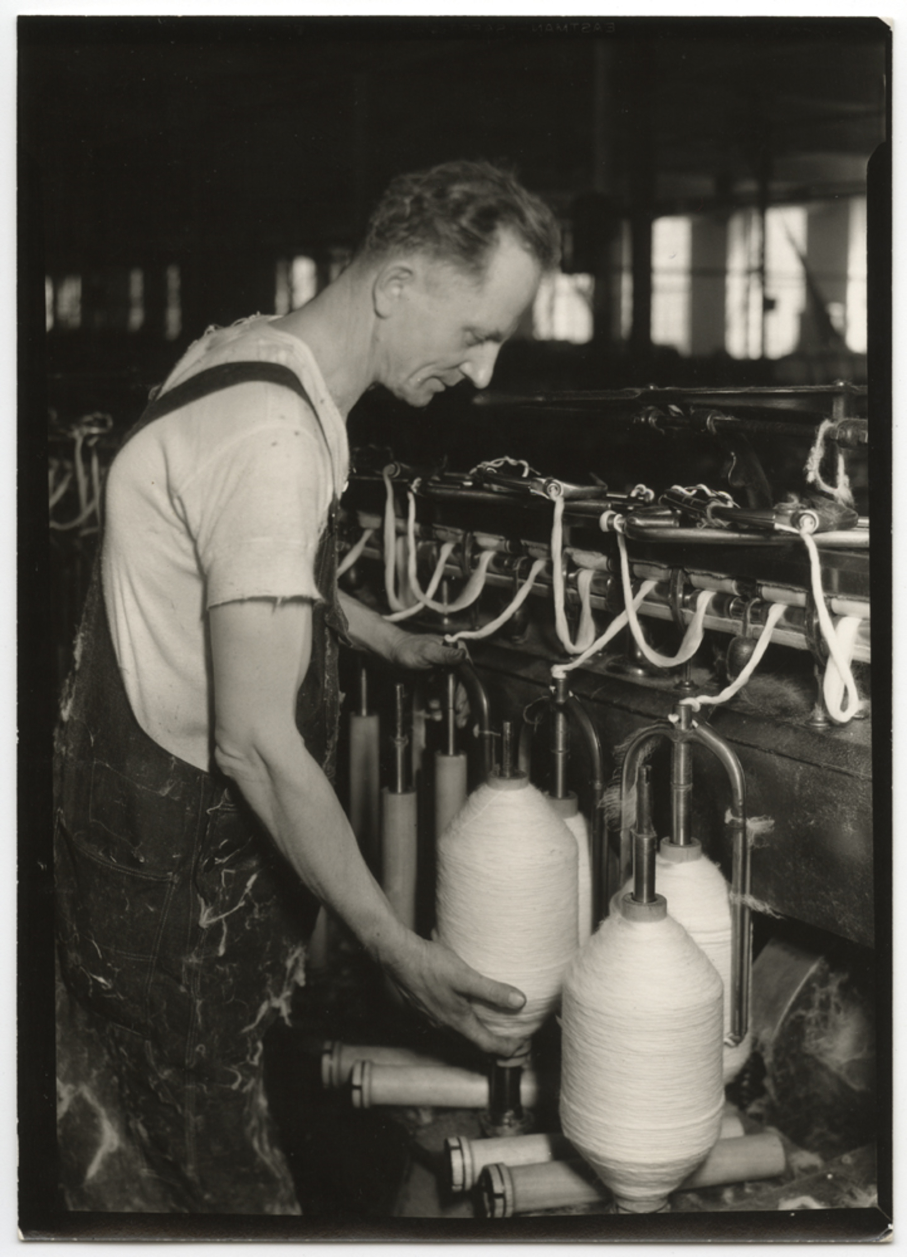[Doffer with slubber frame, Pacific Mills, Manchester, New Hampshire ...