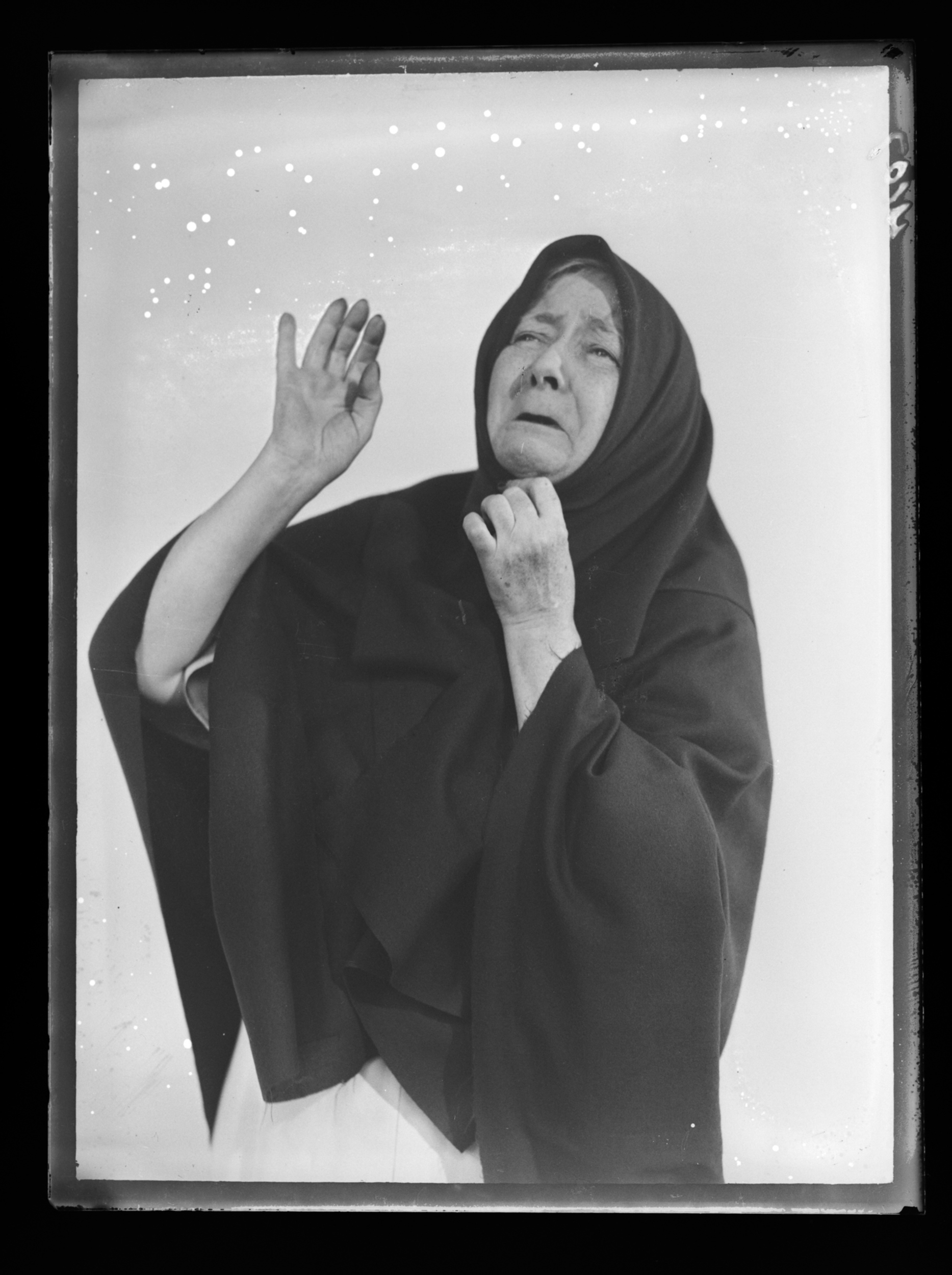 [Cecilia Loftus as Ruth Draper] | International Center of Photography