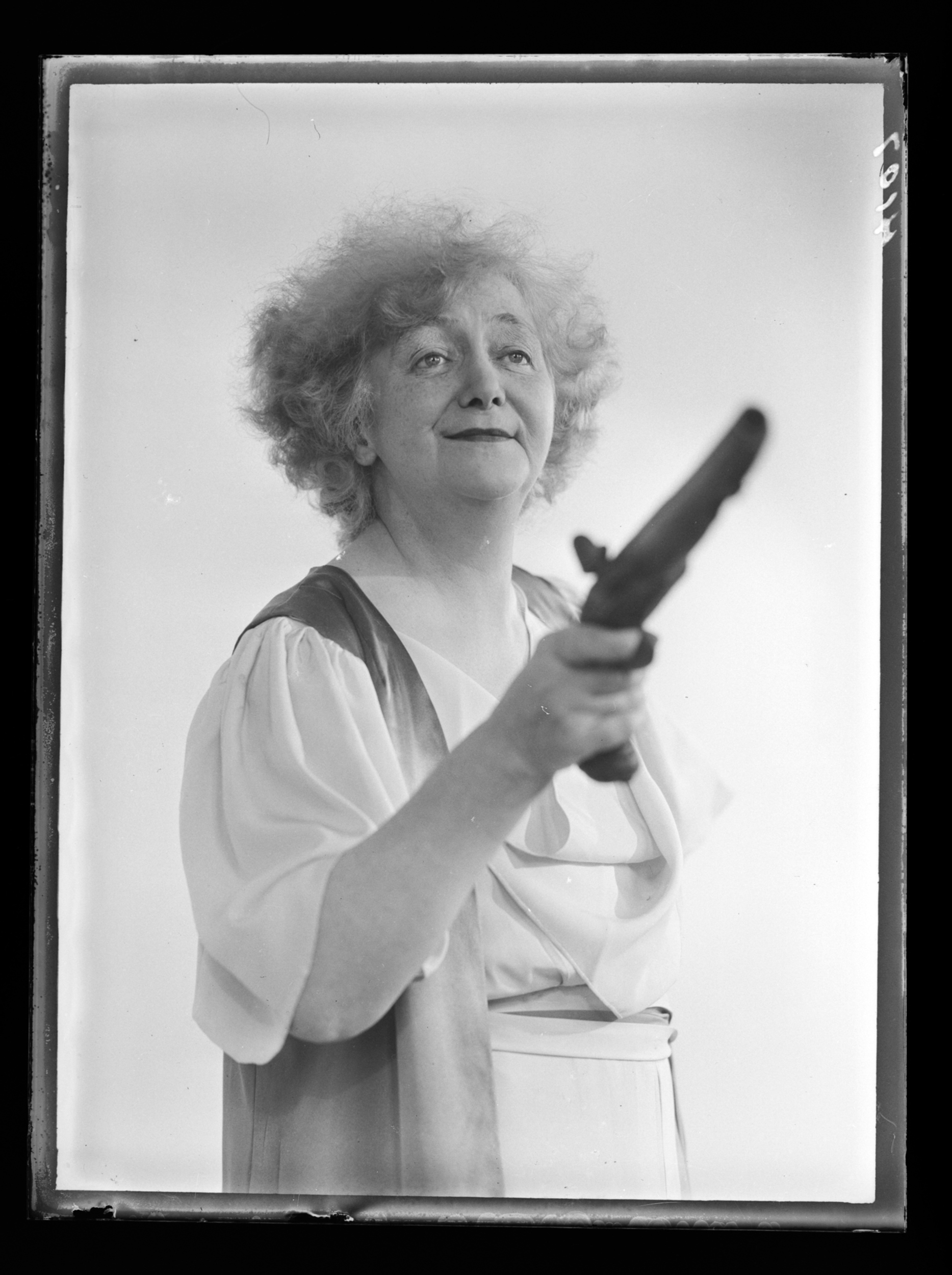 [Cecilia Loftus as Fannie Brice] | International Center of Photography
