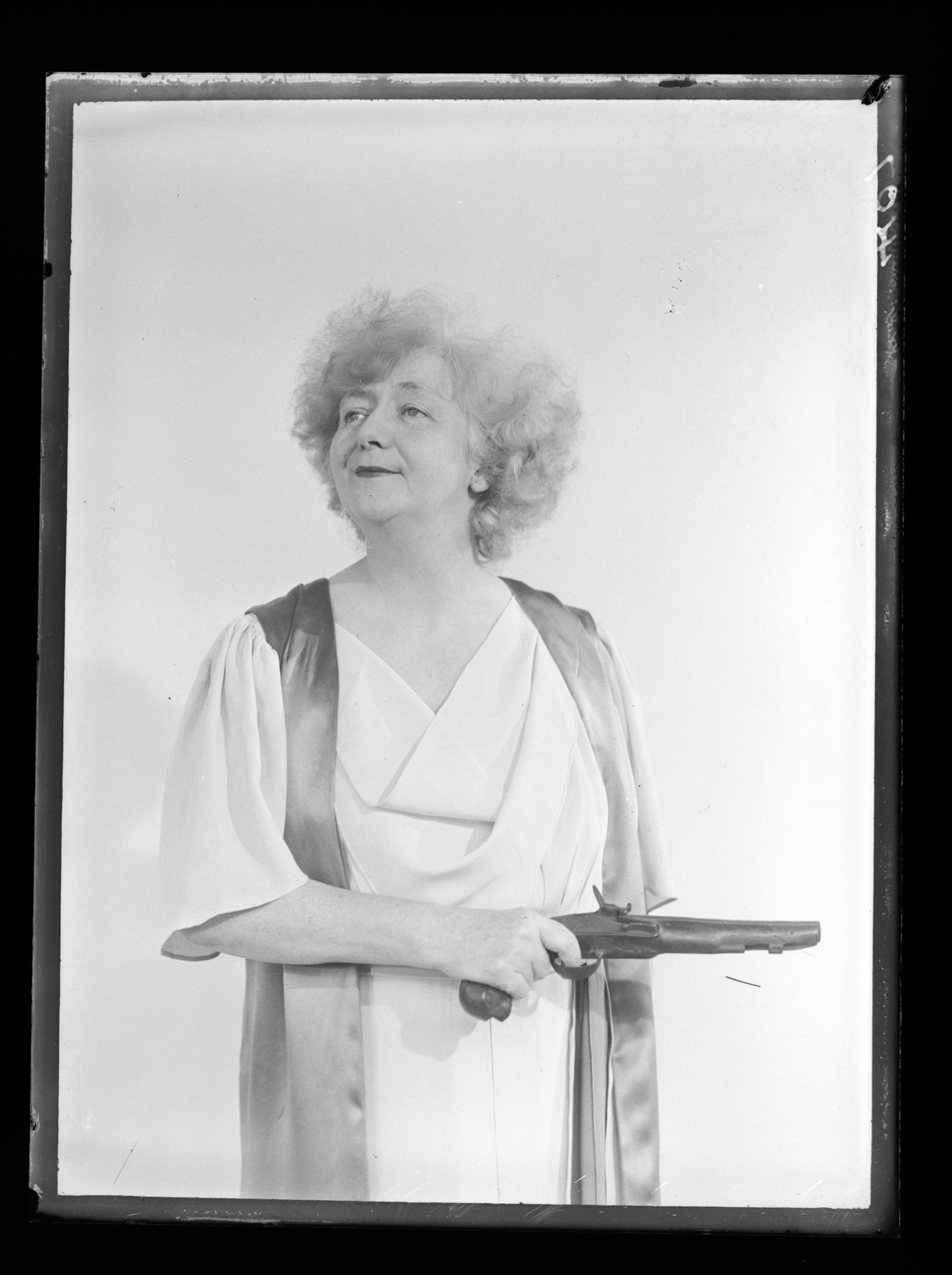 [Cecilia Loftus as Fannie Brice] | International Center of Photography