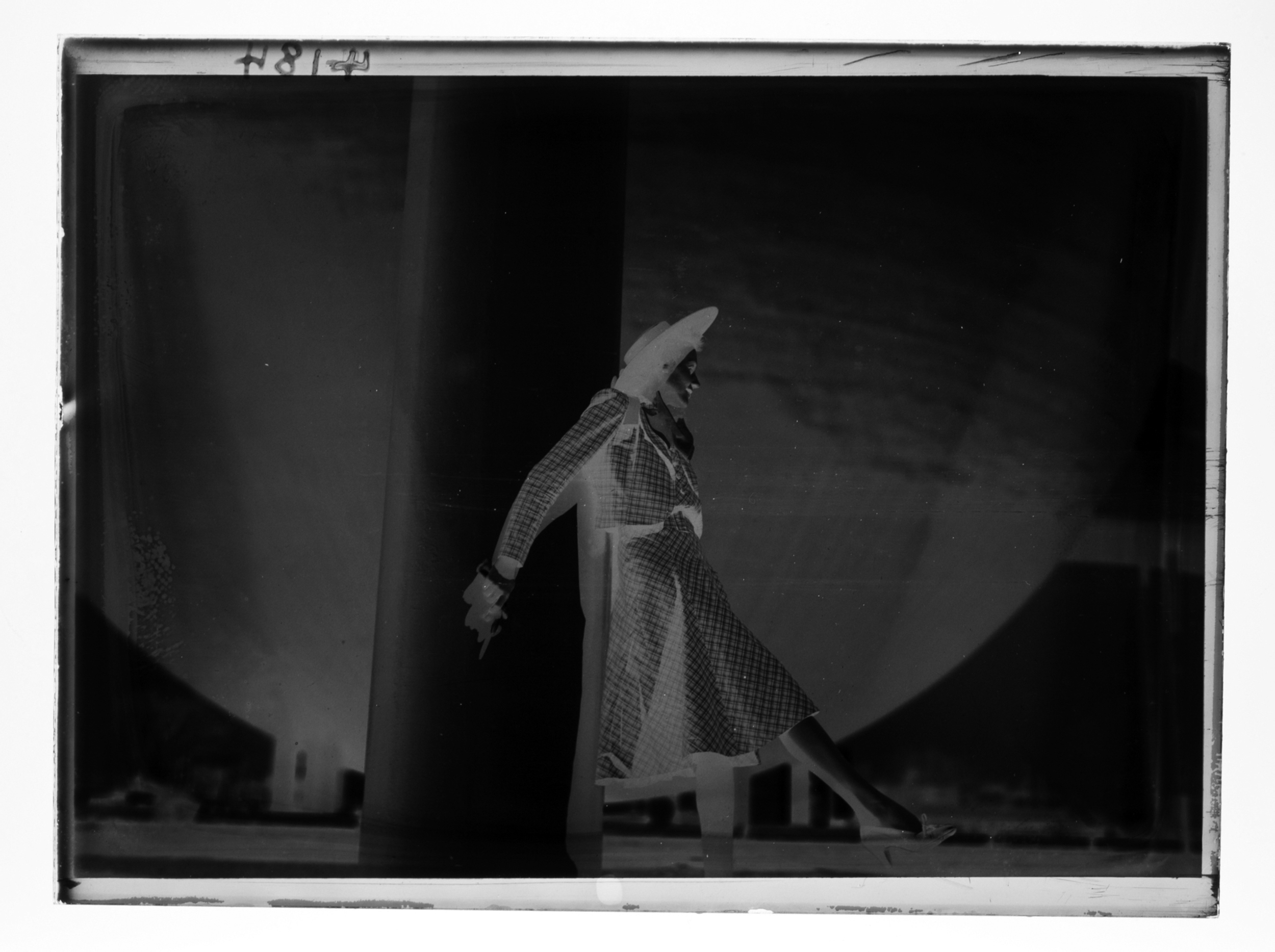 [Woman standing under the Helicline to the Perisphere, World's Fair ...