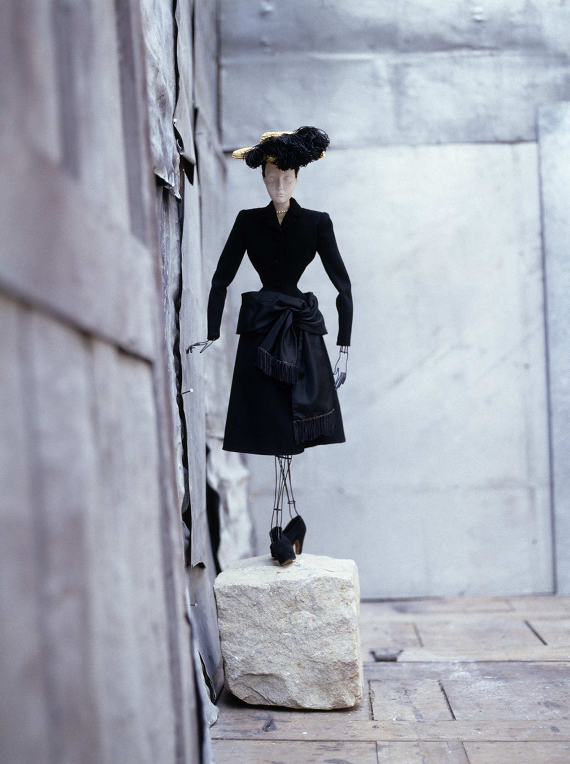 David Seidner: Paris Fashions, 1945 | International Center of Photography