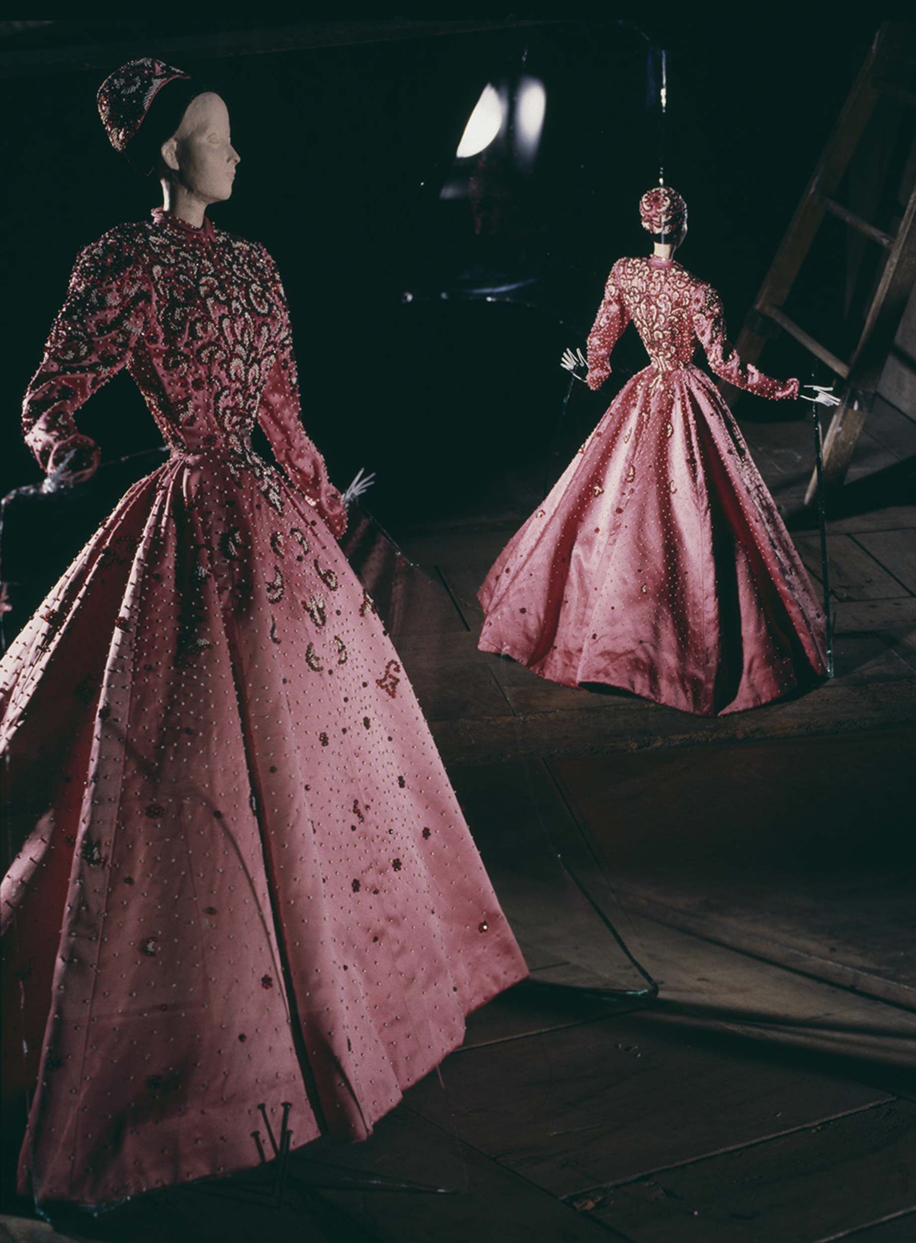 David Seidner: Paris Fashions, 1945 | International Center of Photography