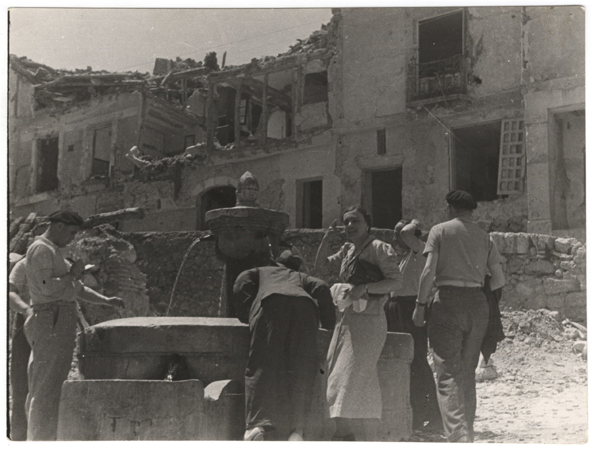 [International Congress of Writers' excursion to the Guadalajara front ...