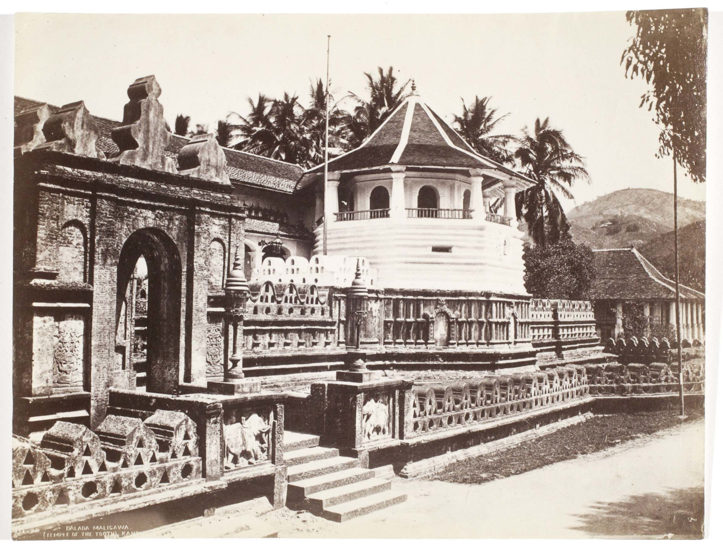 Dalada Maligawa (Temple of the Tooth) Kanin | International Center of ...