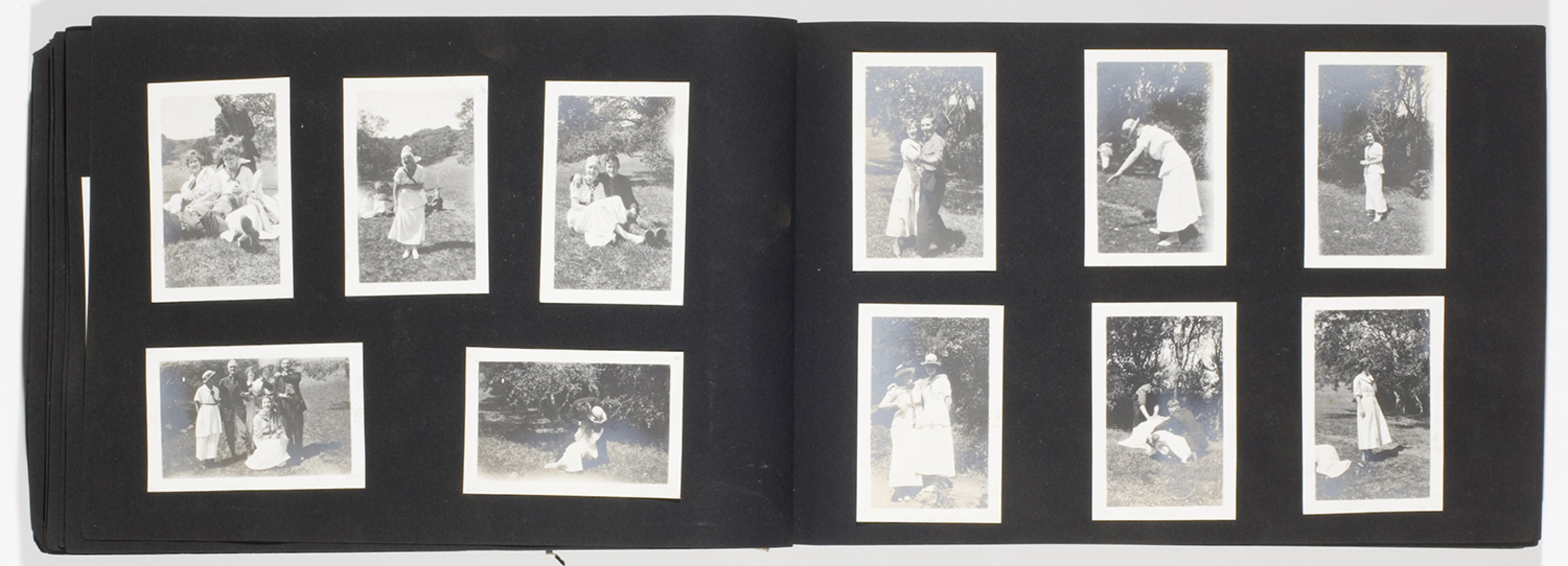 [Album Featuring Photo Sequences] | International Center of Photography