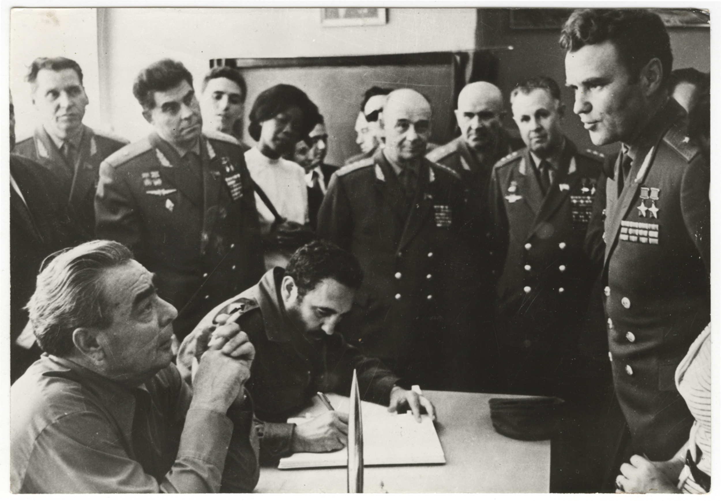 [Fidel Castro meeting with Leonid Il'ich Brezhnev, USSR ...