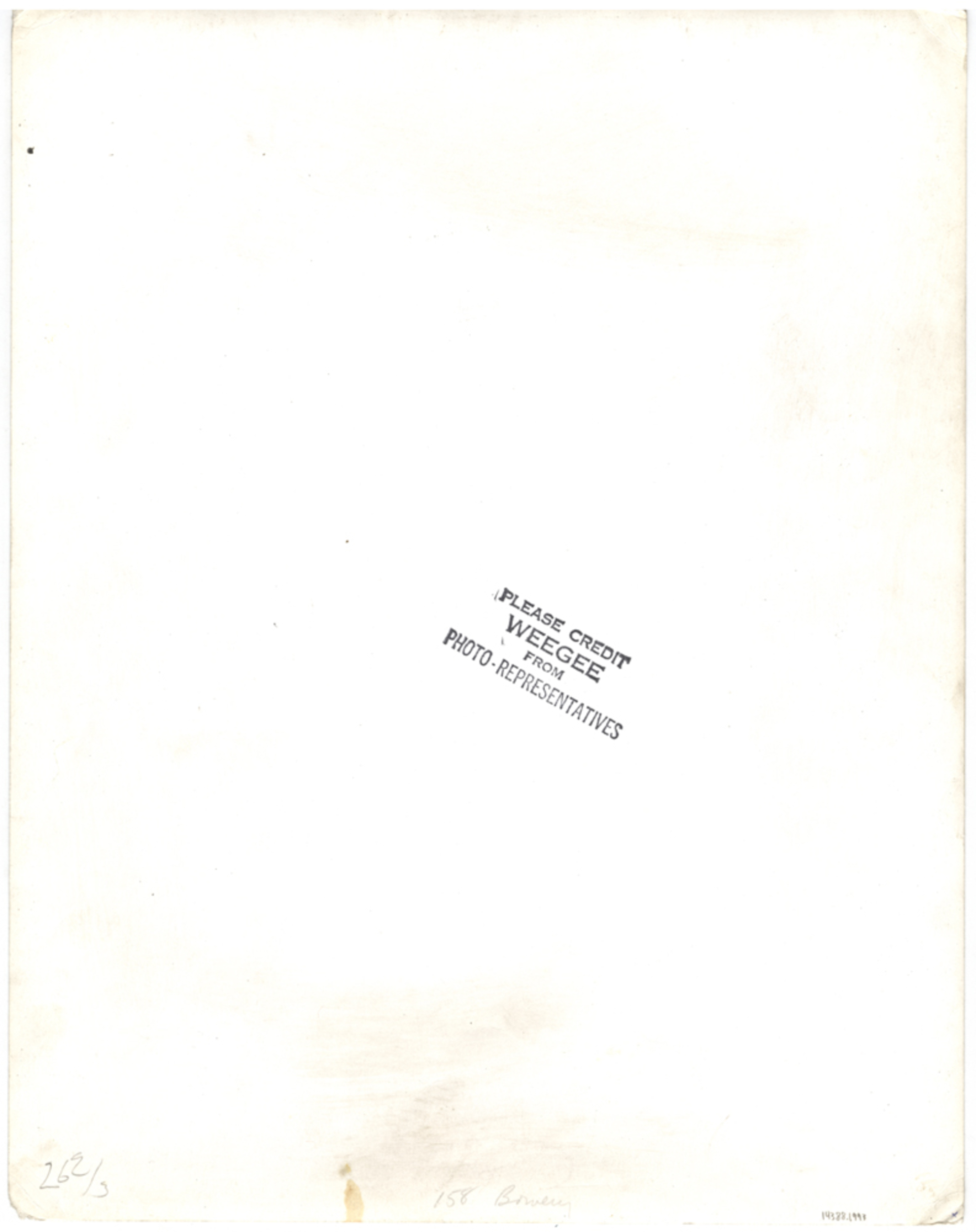 [Drunken men, Bowery, New York] | International Center of Photography