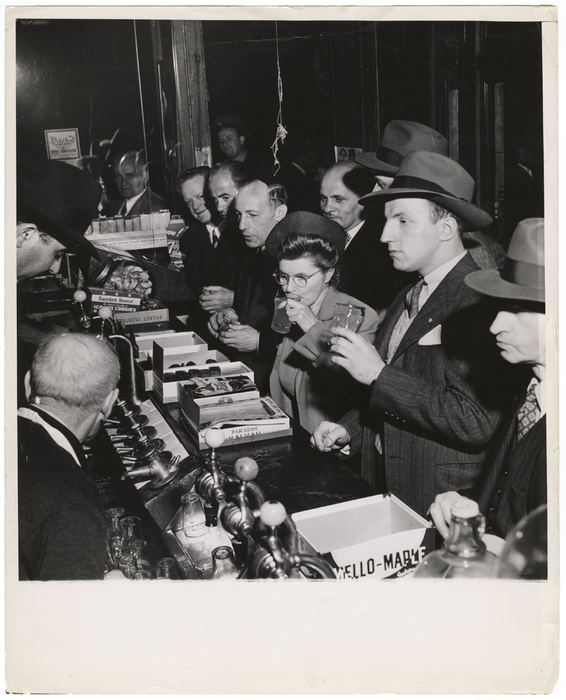 Neighborhood candy store | International Center of Photography