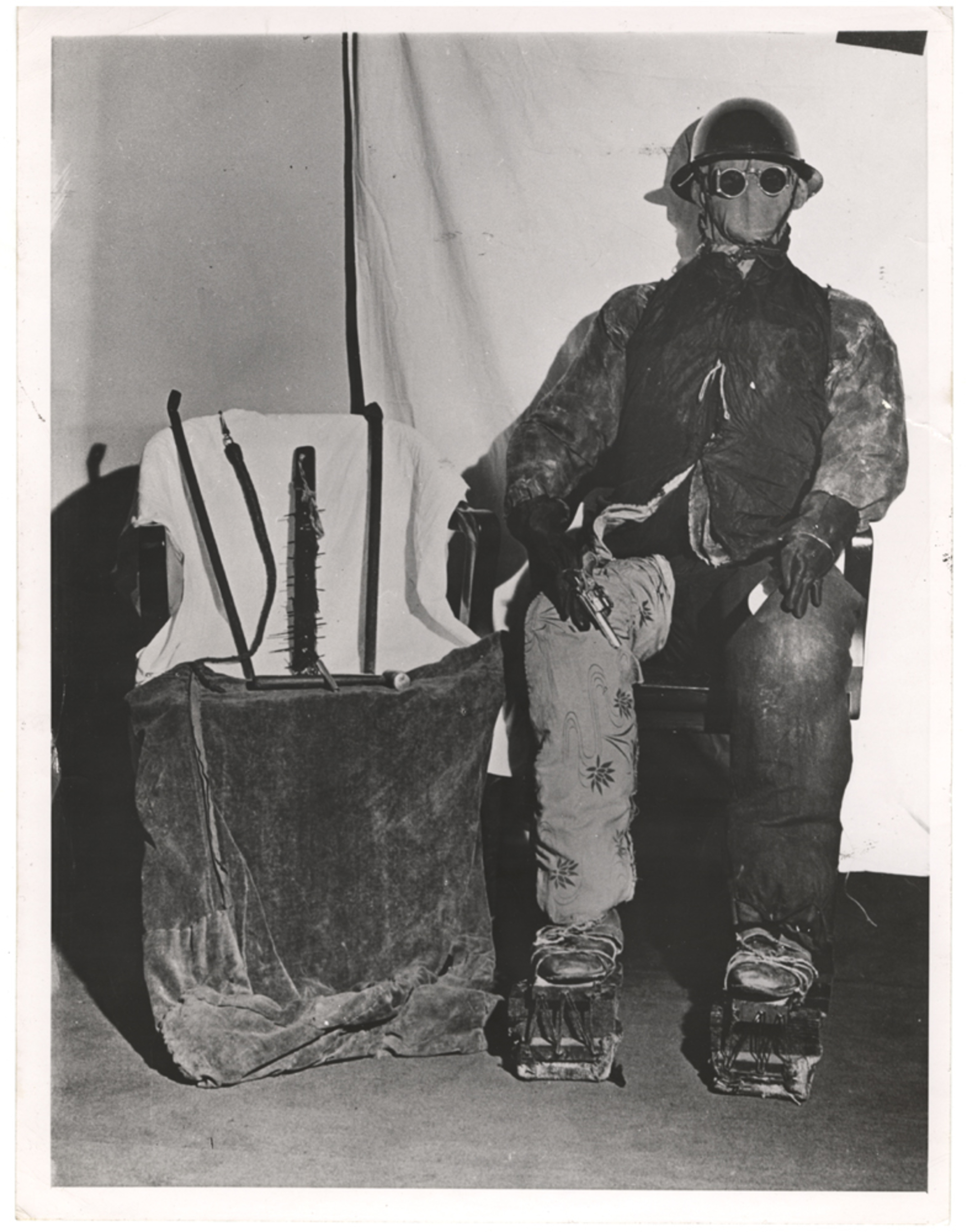 "Mugger" who worked in parks preying on couples. He wore this fantastic ...