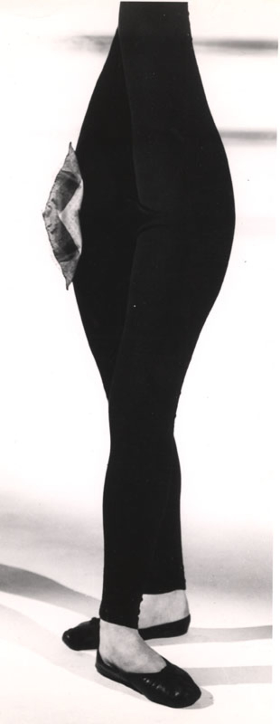 [Female legs distortion] | International Center of Photography