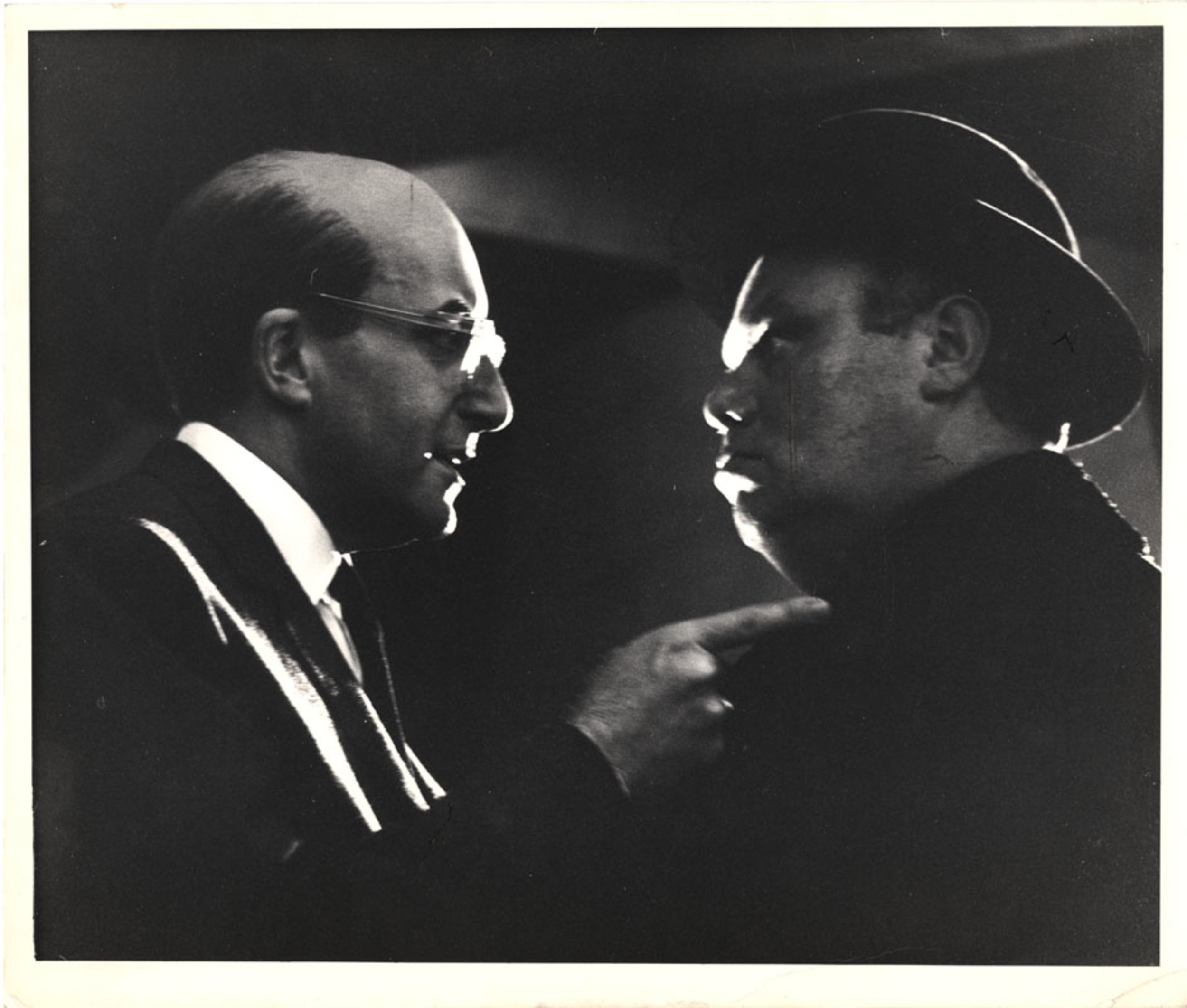 [Peter Sellers as American President Merkin Muffley and Peter Bull as ...