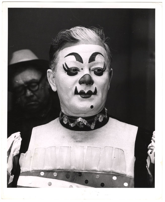 [Albert White] | 1International Center of Photography