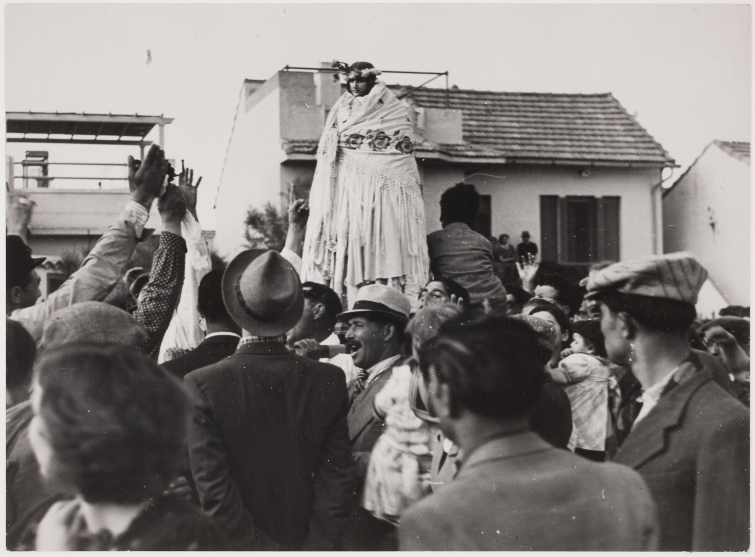 [Crowd during a religious ceremony, France] | International Center of ...