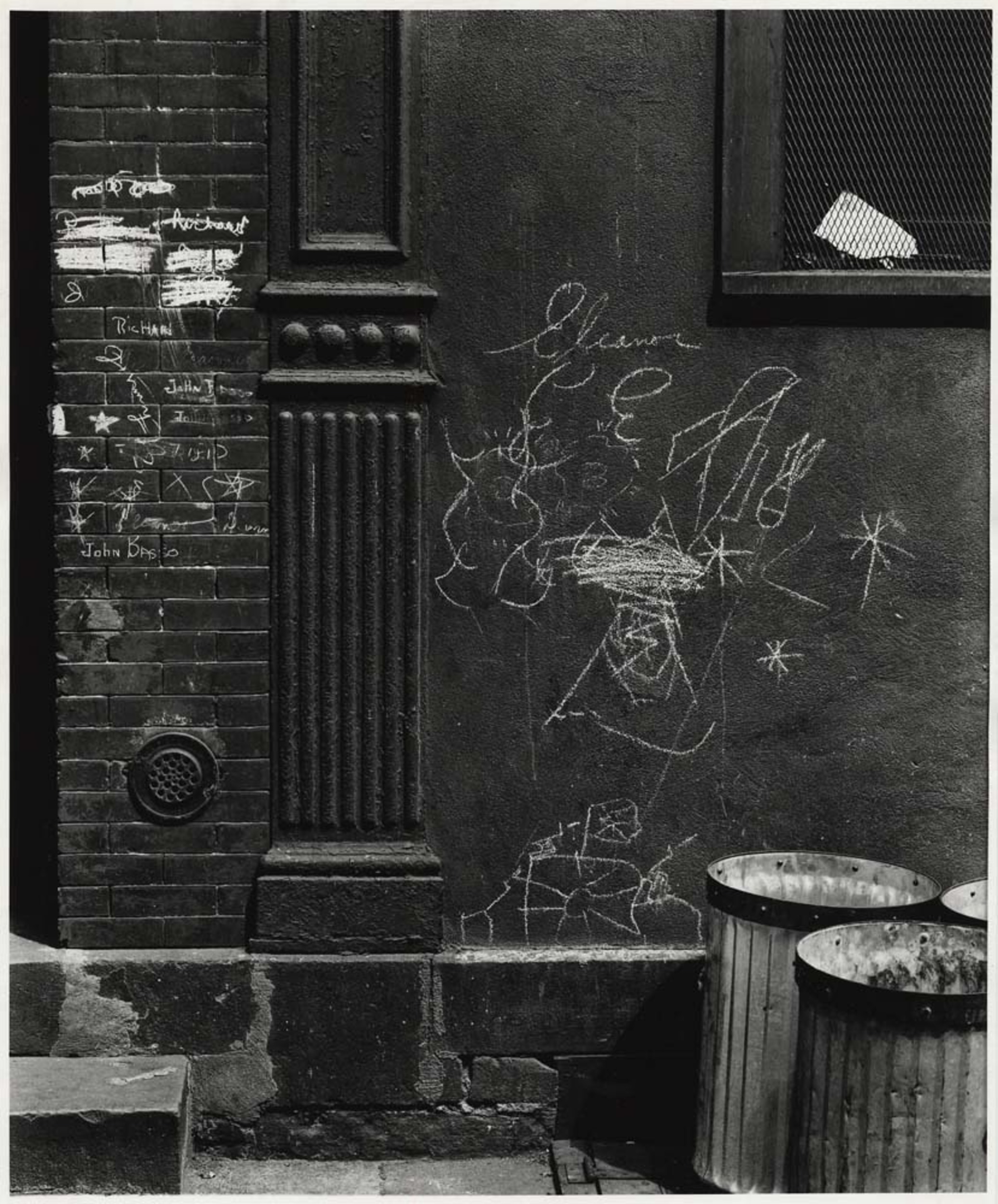 [Wall with chalk drawing, New York] | International Center of Photography
