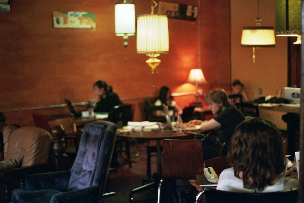 The Hipster’s Guide to Austin: 8 Truly Ironic Texas Hangouts