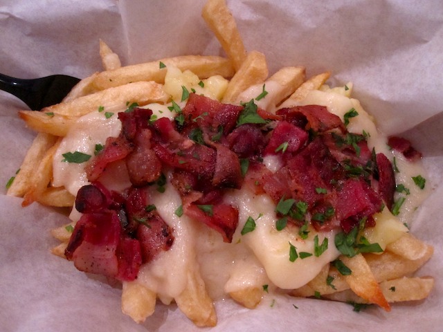 Poutine Truck food - Mobile Food News