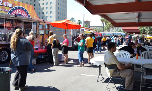 Phoenix, AZ: Food Trucks on the Rise in Downtown Phoenix - Mobile Food News