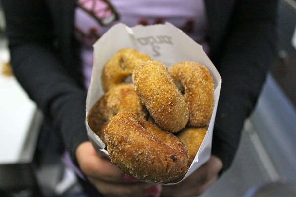 Rosslyn, VA: Mama's Donut Bites Brings Fresh Treats to Rosslyn - Mobile ...