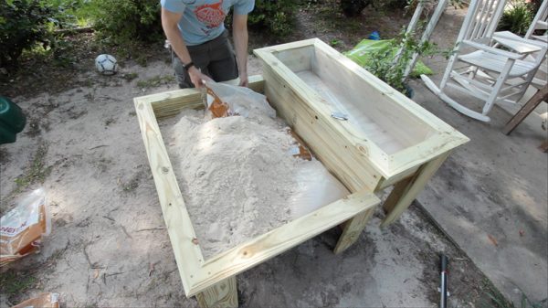 How to make a sandbox/planter combo - I Like To Make Stuff