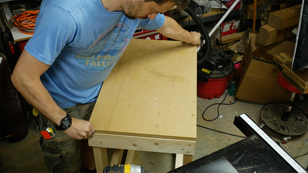 How to make a simple, cheap 2x4 work table - I Like To Make Stuff