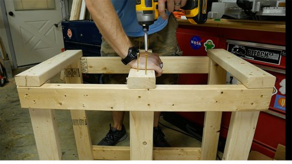 How to make a simple, cheap 2x4 work table - I Like To Make Stuff