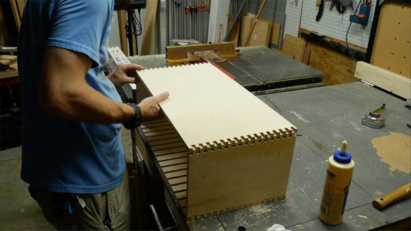 How to make a wooden comic box - I Like To Make Stuff