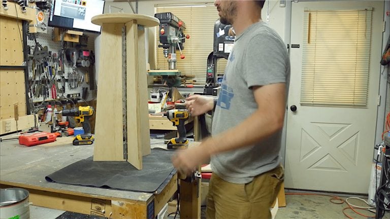 How to make a foldable shop stool - I Like To Make Stuff