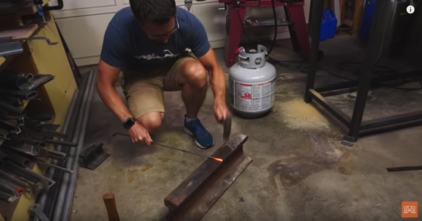 How to Make a Simple Propane Forge - I Like To Make Stuff