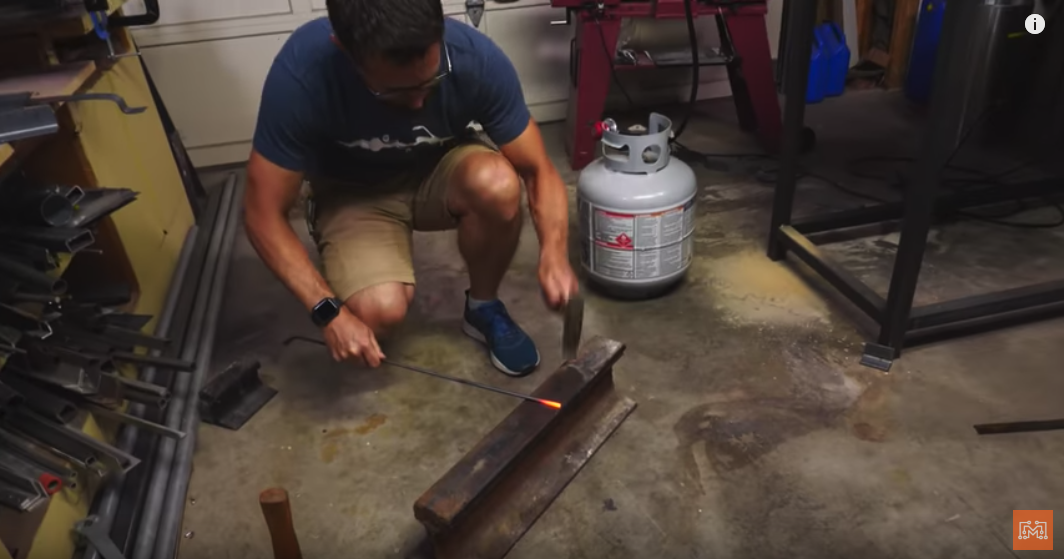How to Make a Simple Propane Forge - I Like To Make Stuff