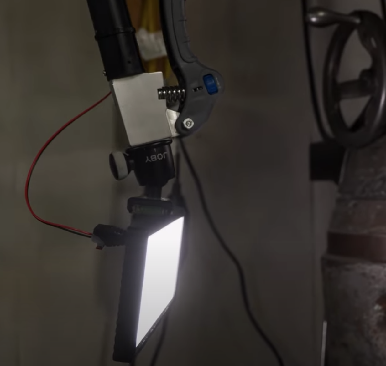 Adjustable Work Light Arm - I Like To Make Stuff